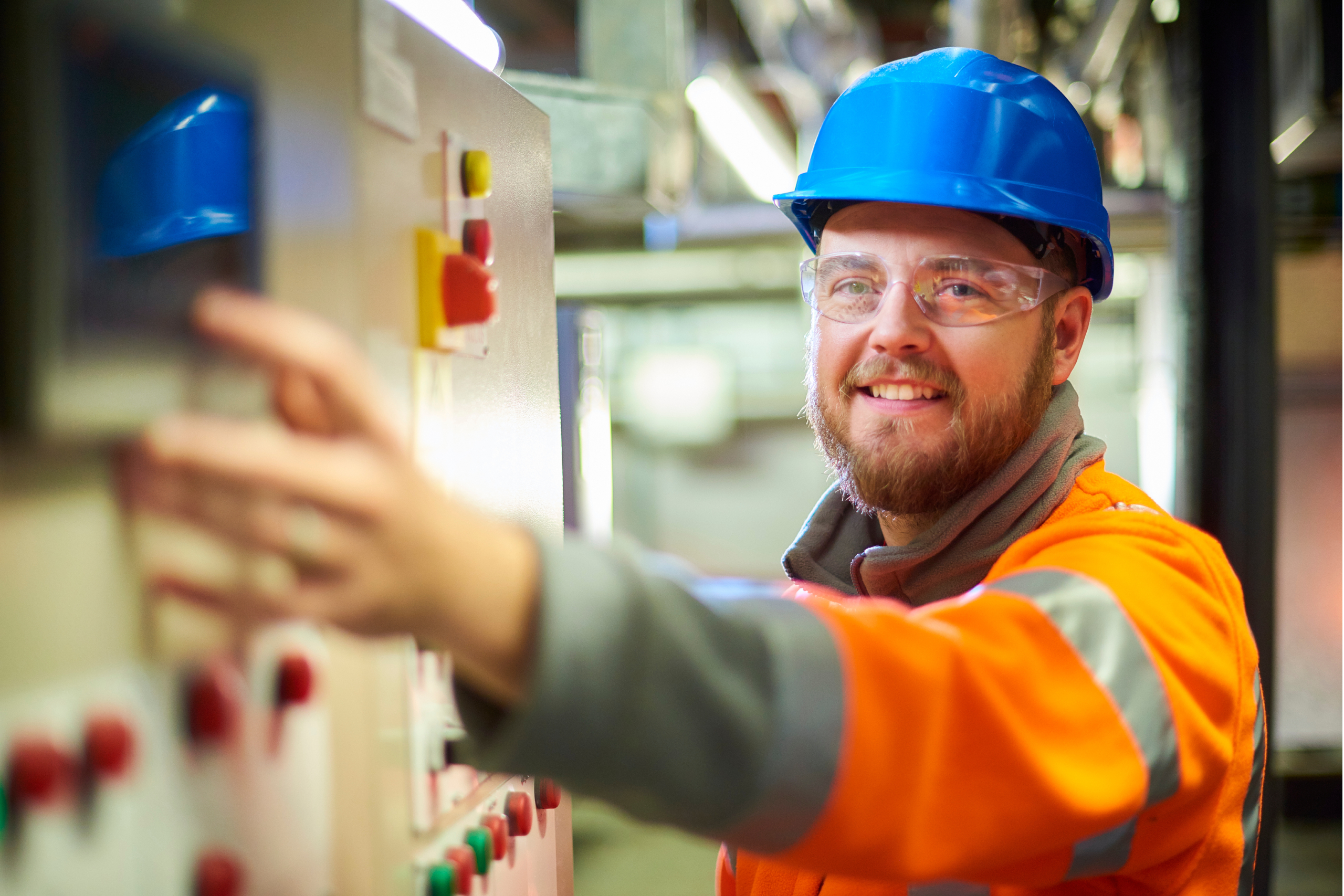 Trabaja con nosotros - Energy Solar Tech